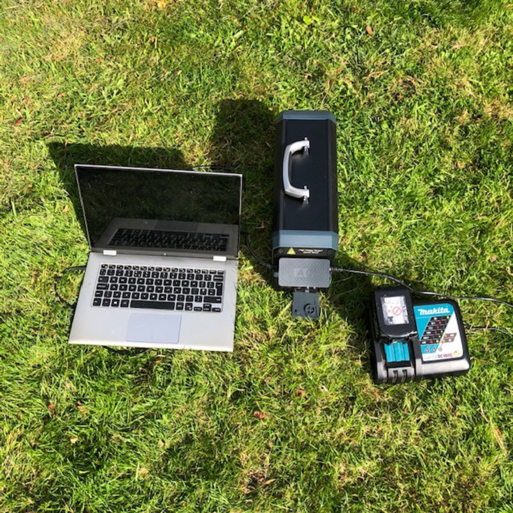 MSC 570Wh Portable Power Generator 5V/12V DC & dual 220V Inverter