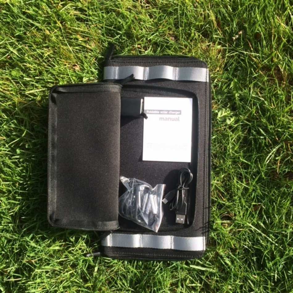 MSC Weekend Camping 10w/13w Solar, 2 x Power Banks, 2 x LED light, £10 ...